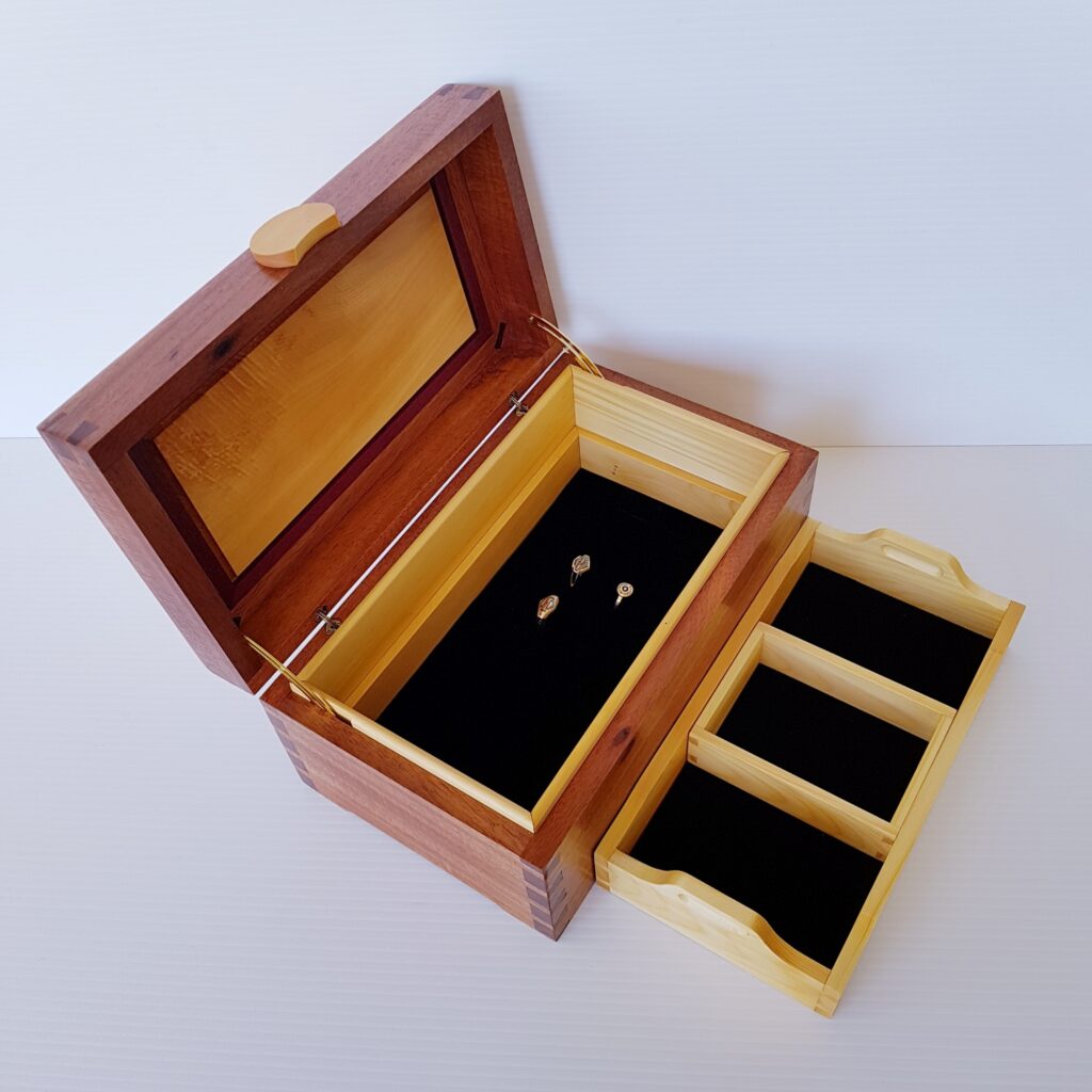 Baize self-adhesive, one metre - Gifkins Dovetail